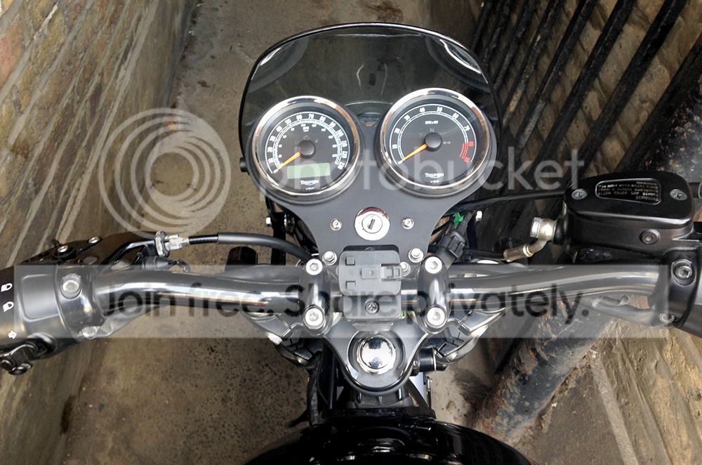 Lay Flat bracket and a Dart Fly screen | Triumph Rat Motorcycle Forums